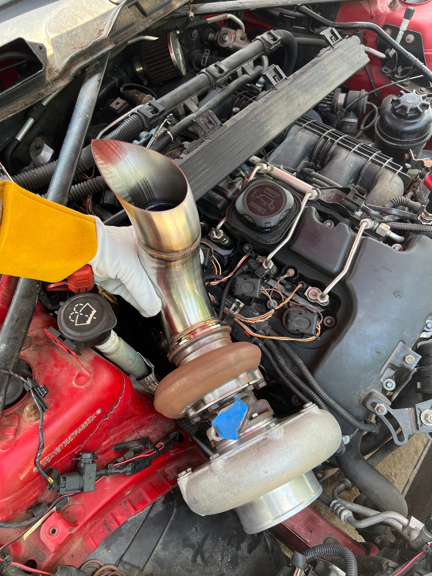 BMW 135/335/535 N54/N55 tear drop hood dump – JackFabrication